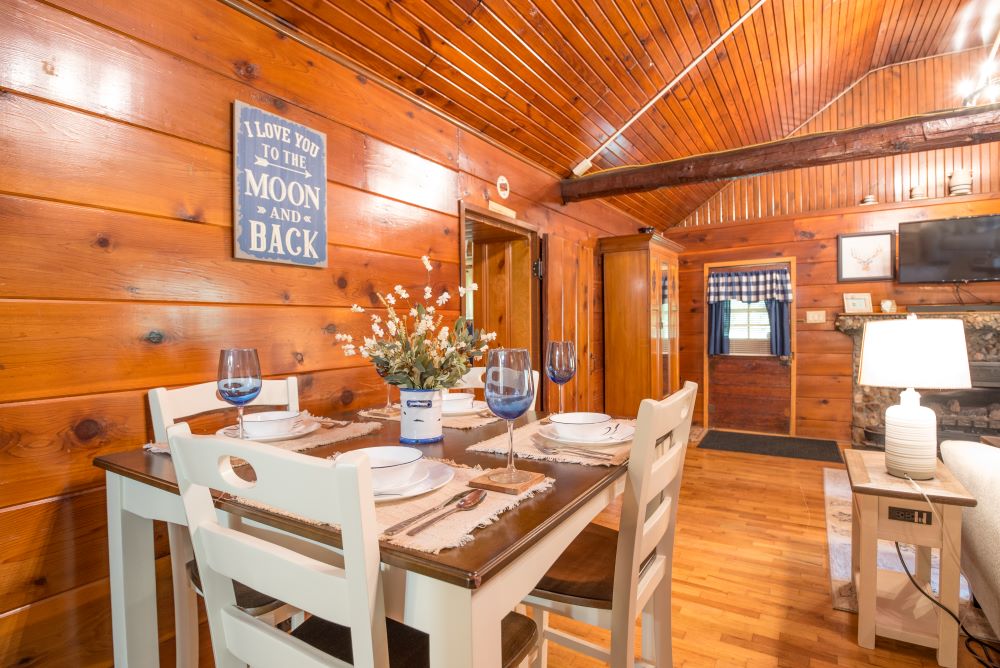 Blue Moon Log Cabin - Brown County Indiana